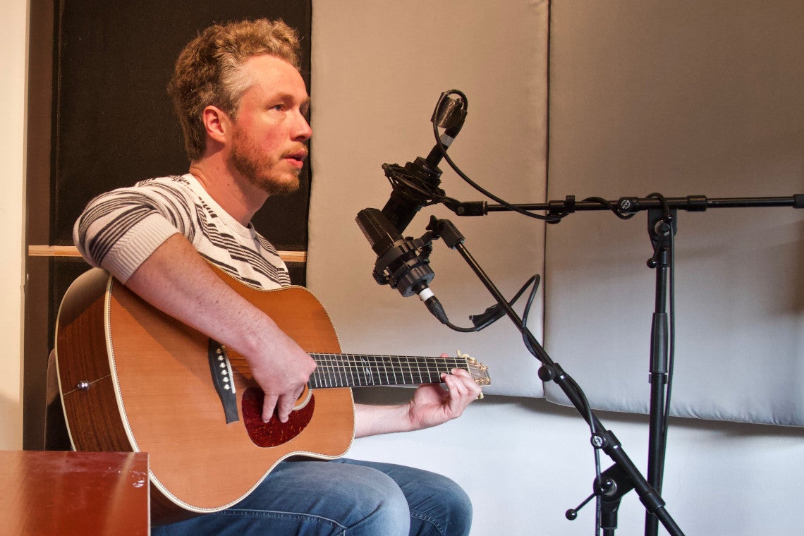Recording Singer-Songwriters: How it’s Done | Bax Music Blog